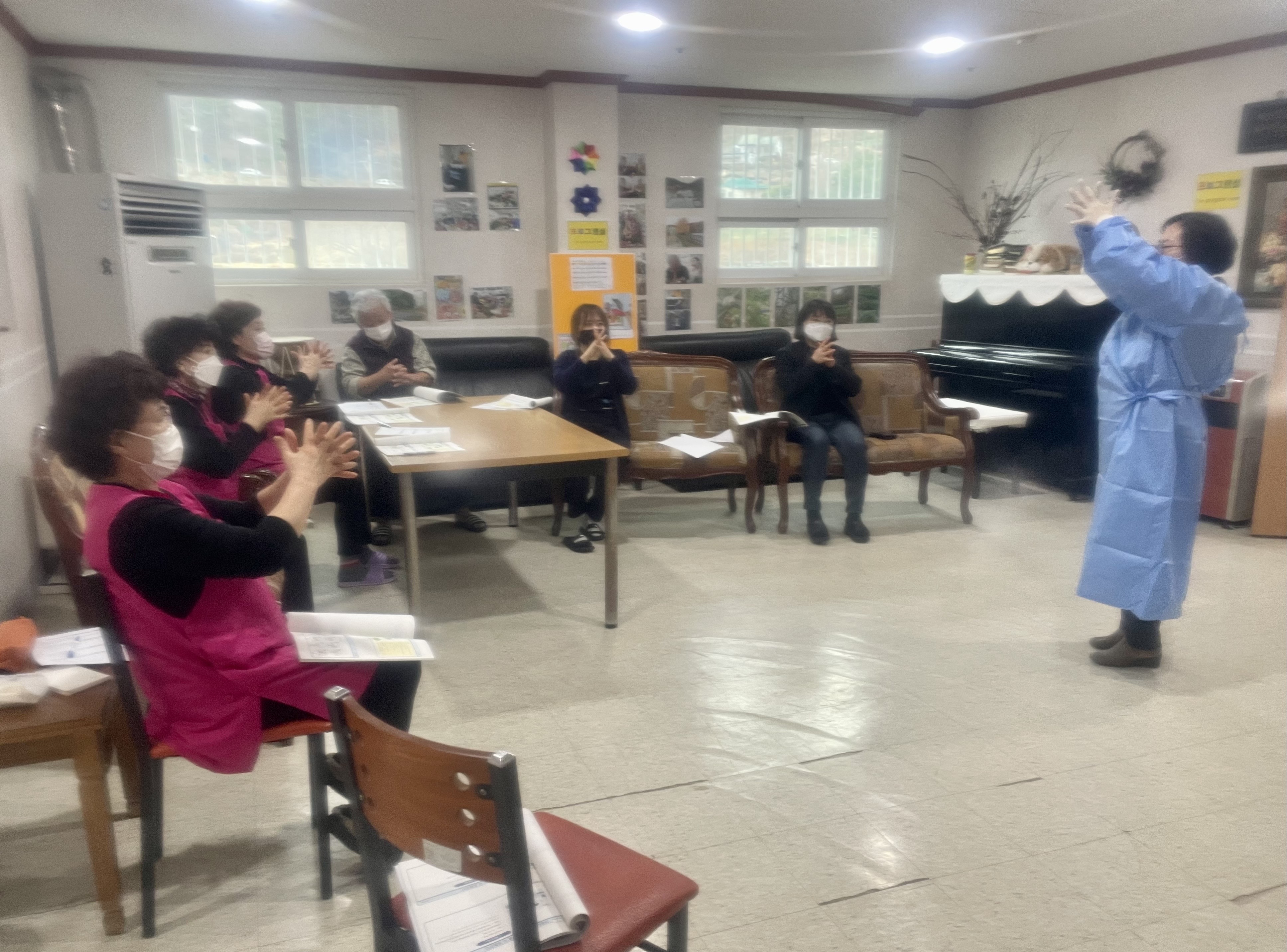 활동사진 - [노인복지시설] 코로나19 감염예방 및 대응 교육 | 감염병관리지원단