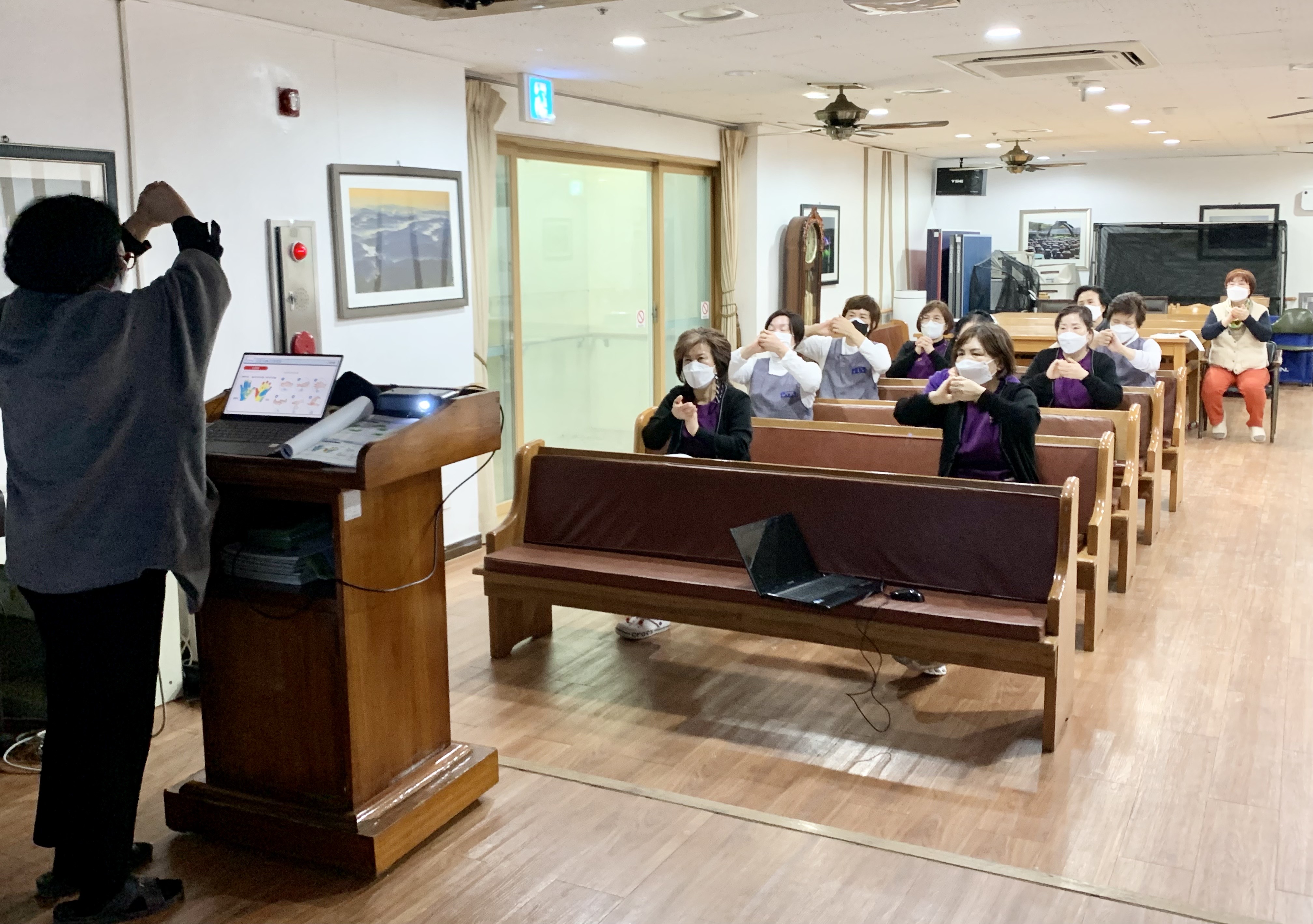 활동사진 - [노인복지시설] 코로나19 감염예방 및 대응 교육 | 감염병관리지원단