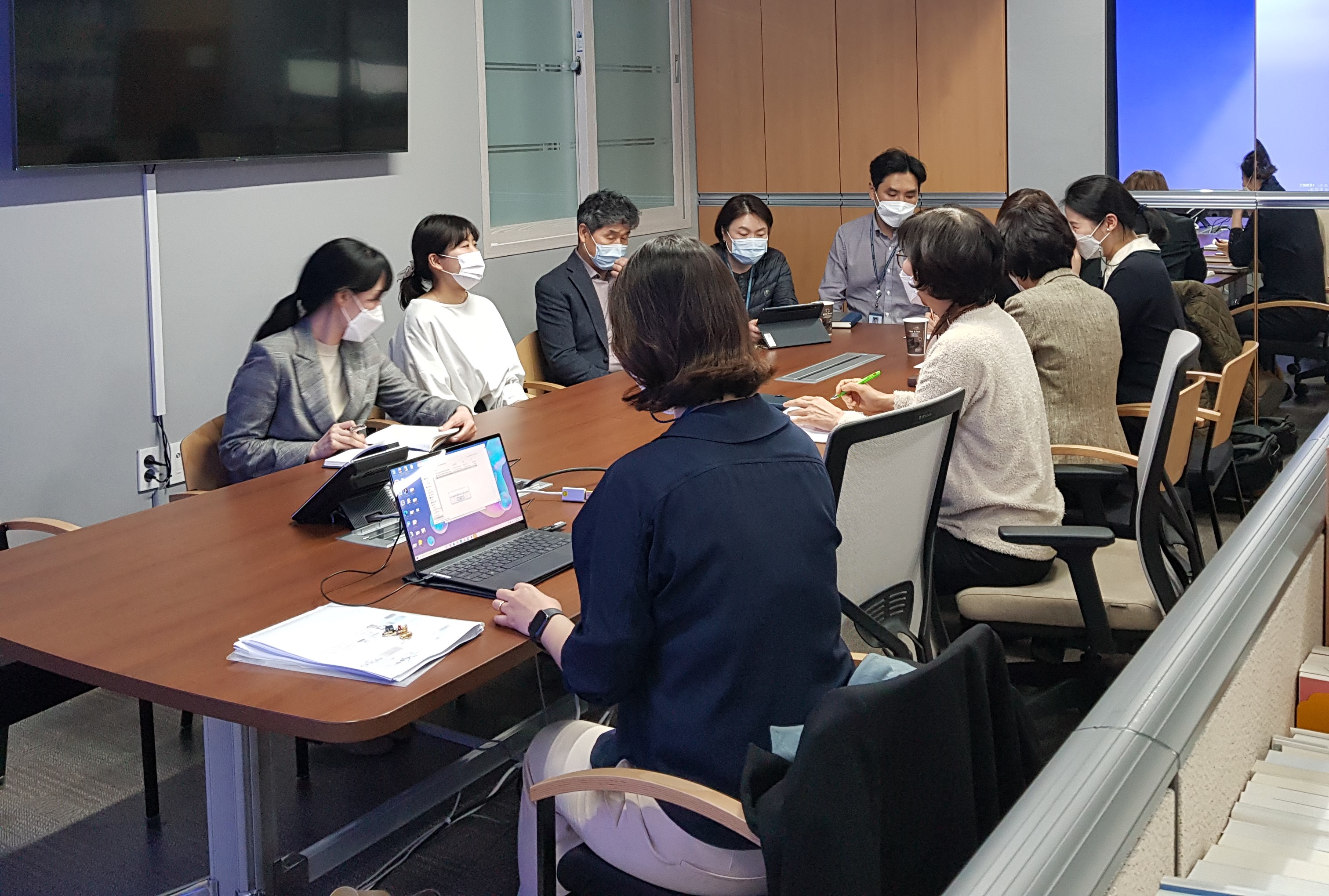 활동사진 - 울산대학교병원 COVID-19 사례 공유 | 감염병관리지원단